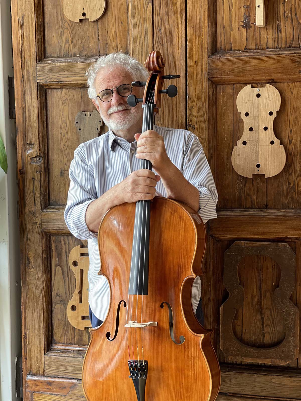 Discover the captivating world of the Paolo Vettori Cello, meticulously ...